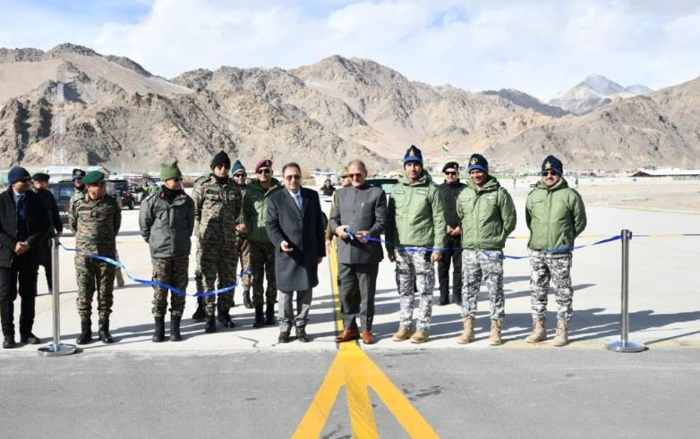 LG Kavinder inaugurates Parallel Taxi Track Project worth approx Rs 452 ...